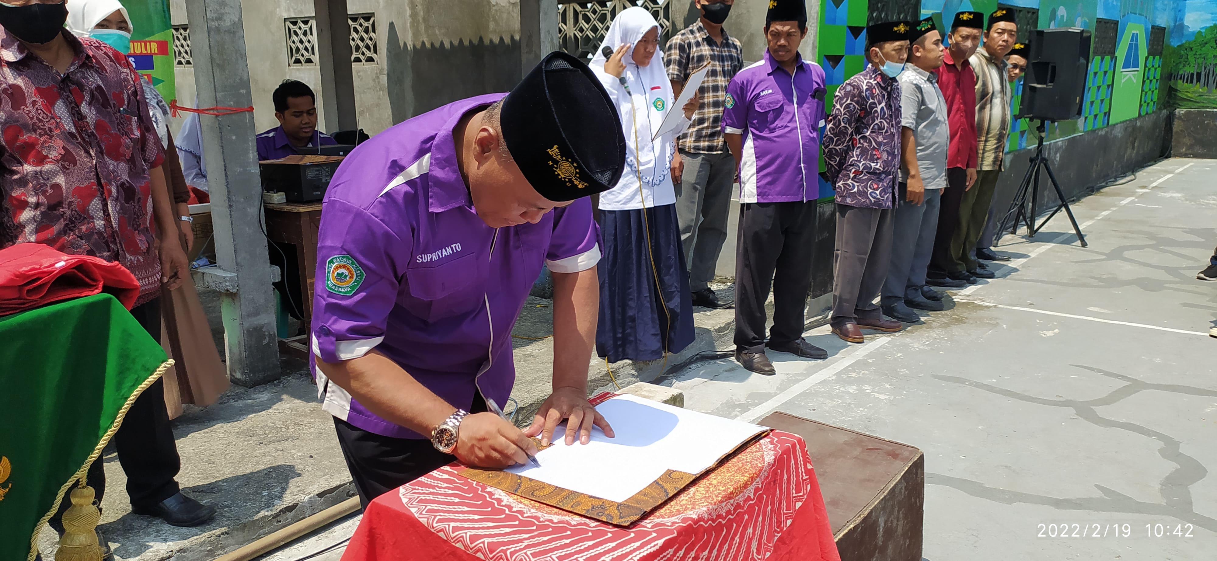 OSIS | MTs. Wachid Hasyim Surabaya