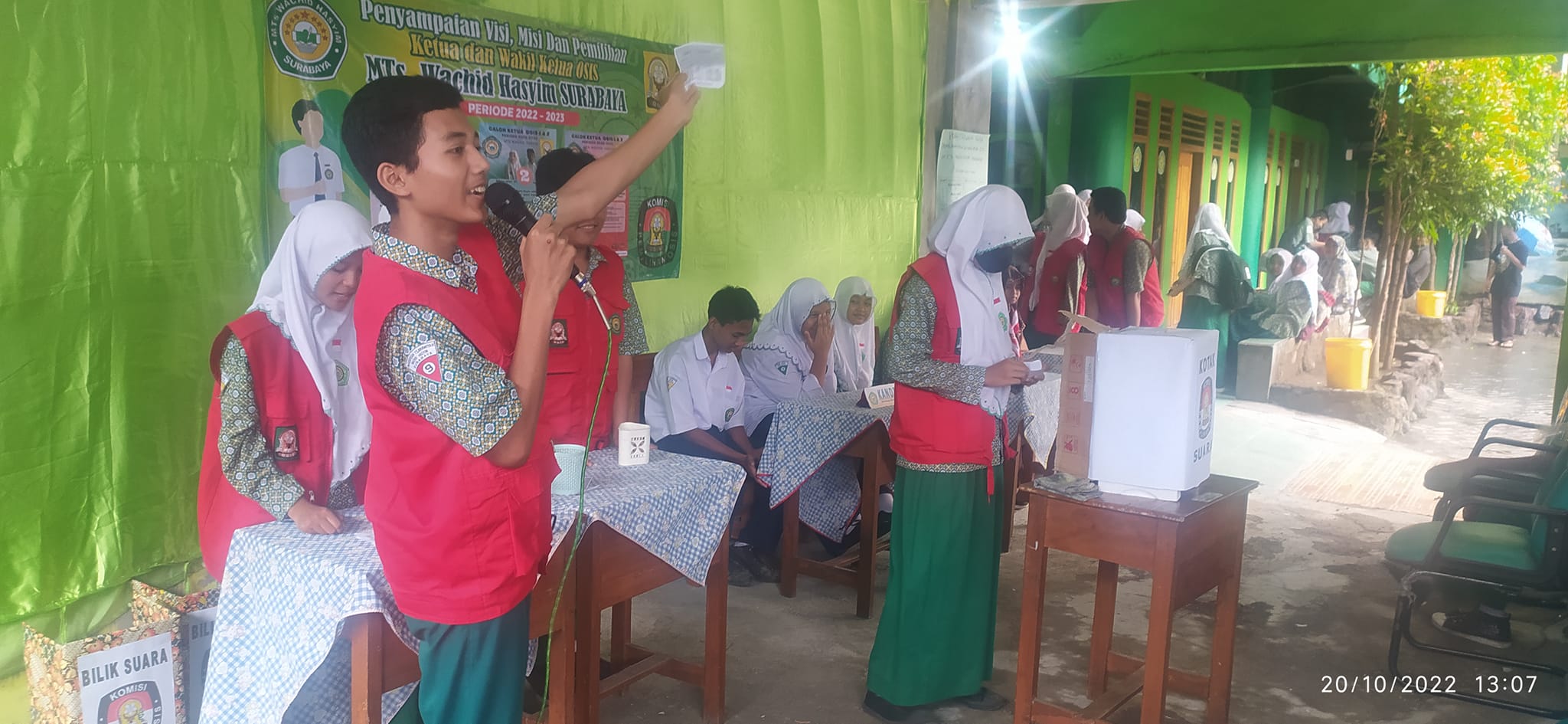 OSIS | MTs. Wachid Hasyim Surabaya