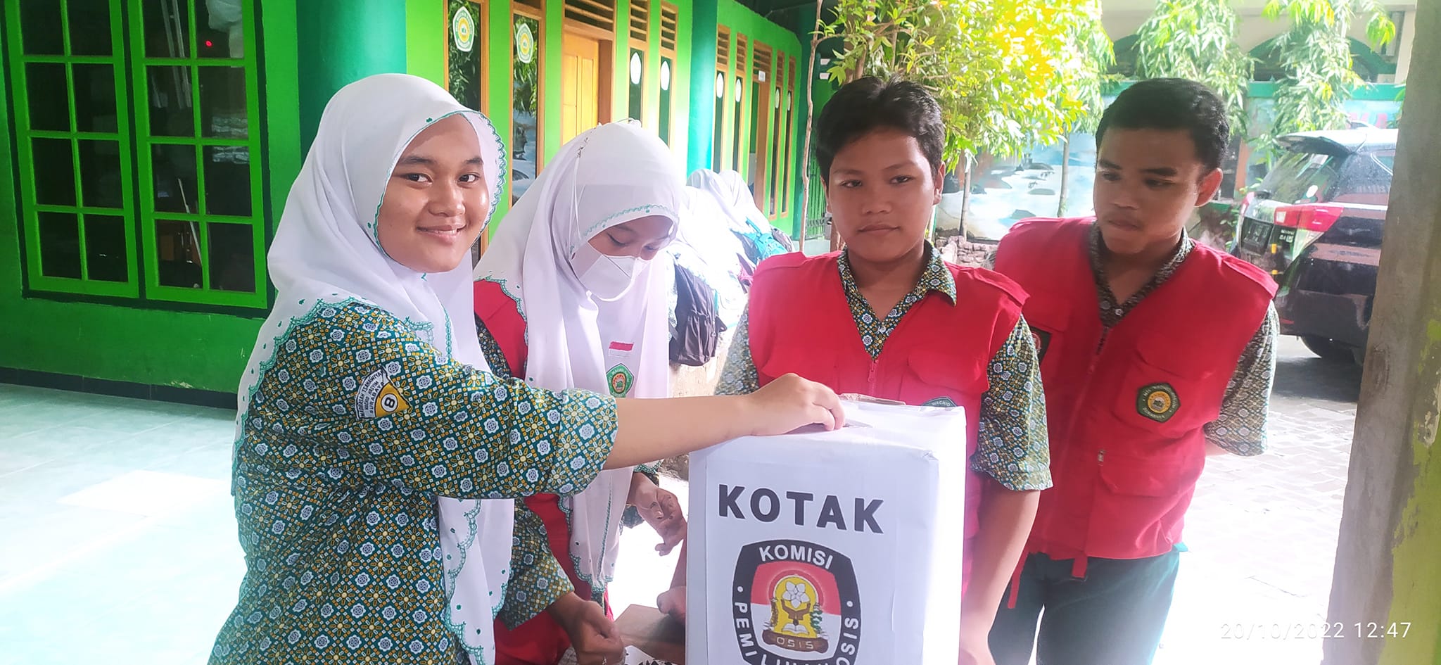 OSIS | MTs. Wachid Hasyim Surabaya